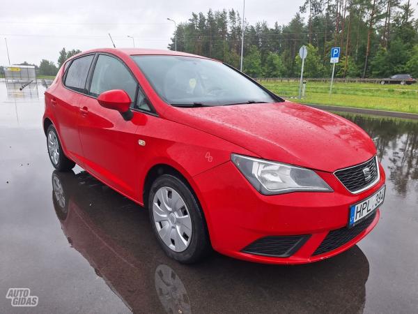 Red SEAT Ibiza 2015 in Kaunas, with an engine capacity of 1.60 L and mileage of 223 thousand km for 3500 €, photo 1 on AUTOMOTO.COM.LV