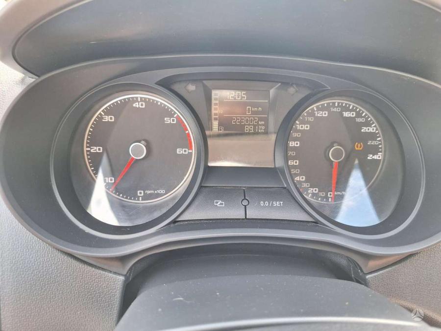 Sarkans SEAT Ibiza 2015 Kauņa, ar dzinēja tilpumu 1.60 L un nobraukumu 223 tūkst. km par 3200 €, foto 15 vietnē AUTOMOTO.COM.LV