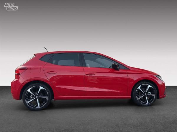 Sarkans SEAT Ibiza 2024 Kauņa, ar dzinēja tilpumu 1.00 L un nobraukumu 19 tūkst. km par 22641 €, foto 4 vietnē AUTOMOTO.COM.LV