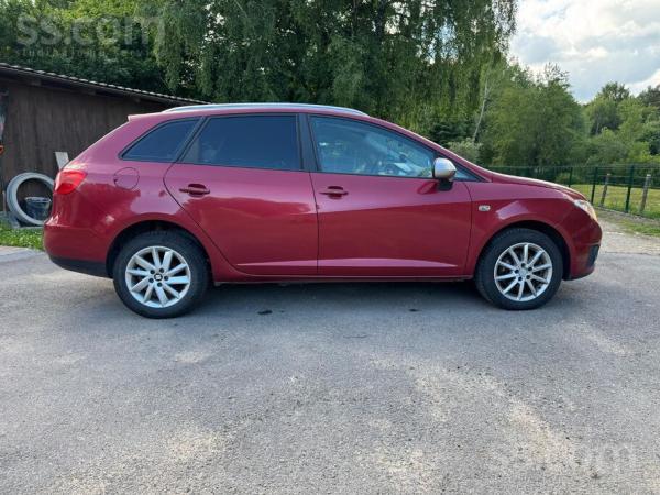 Red SEAT Ibiza 2010 in Riga, with an engine capacity of 1.60 L and mileage of 250 thousand km for 3500 €, photo 5 on AUTOMOTO.COM.LV