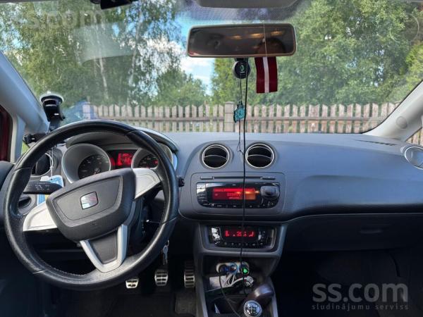 Red SEAT Ibiza 2010 in Riga, with an engine capacity of 1.60 L and mileage of 250 thousand km for 3500 €, photo 8 on AUTOMOTO.COM.LV