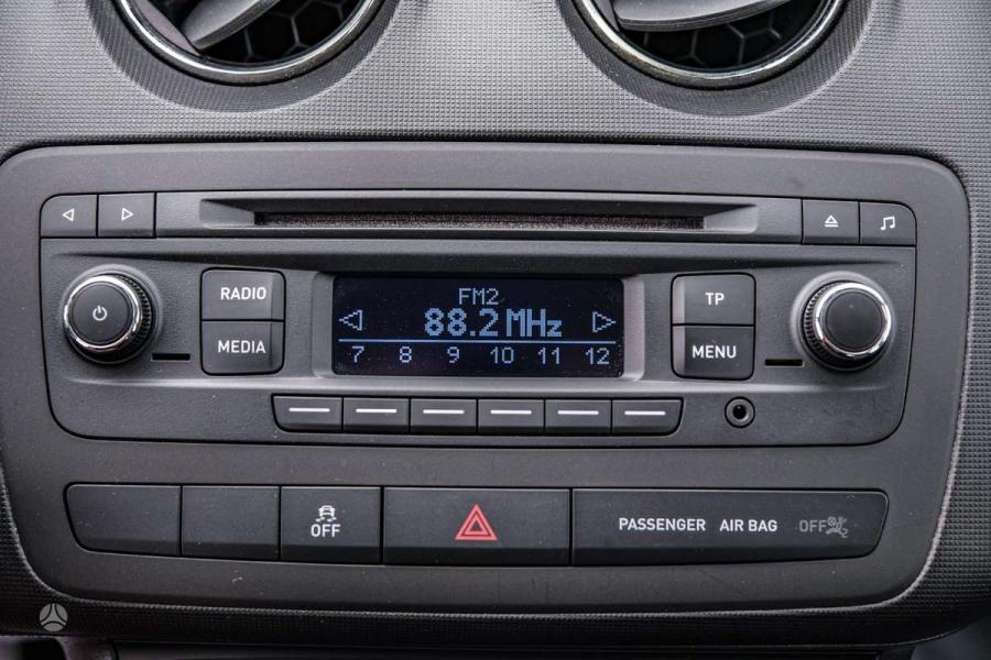 Red SEAT Ibiza 2015 in Kaunas, with an engine capacity of 1.20 L and mileage of 201 thousand km for 4790 €, photo 18 on AUTOMOTO.COM.LV