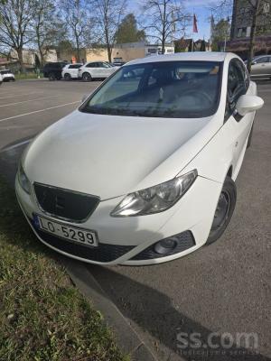 Balts SEAT Ibiza 2010 Rīga, ar dzinēja tilpumu 1.40 L un nobraukumu 267 tūkst. km par 1200 €, foto  vietnē AUTOMOTO.COM.LV