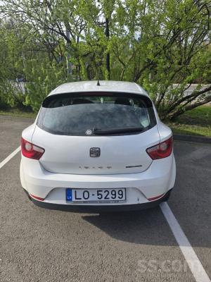 Balts SEAT Ibiza 2010 Rīga, ar dzinēja tilpumu 1.40 L un nobraukumu 267 tūkst. km par 1200 €, foto 5 vietnē AUTOMOTO.COM.LV