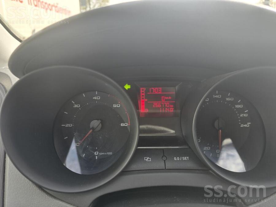 Balts SEAT Ibiza 2010 Rīga, ar dzinēja tilpumu 1.40 L un nobraukumu 267 tūkst. km par 1200 €, foto 6 vietnē AUTOMOTO.COM.LV