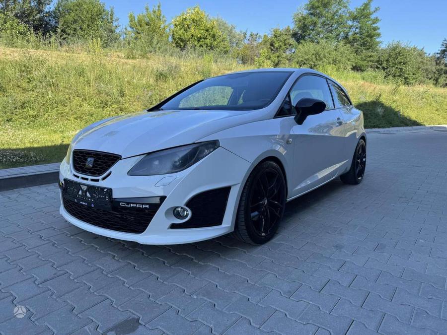 Белый Сеат Ибица 2012 в Вильнюс, объемом двигателя 1.39 л и пробегом 230 тыс. км за 5600 €, фото 1 на AUTOMOTO.COM.LV