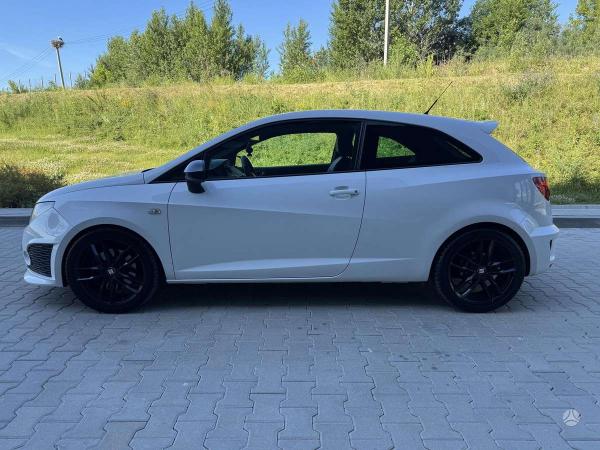 White SEAT Ibiza 2012 in Vilnius, with an engine capacity of 1.39 L and mileage of 230 thousand km for 5600 €, photo 8 on AUTOMOTO.COM.LV