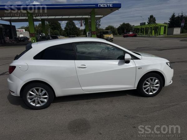 White SEAT Ibiza 2012 in Riga, with an engine capacity of 1.20 L and mileage of 273 thousand km for 2700 €, photo 3 on AUTOMOTO.COM.LV