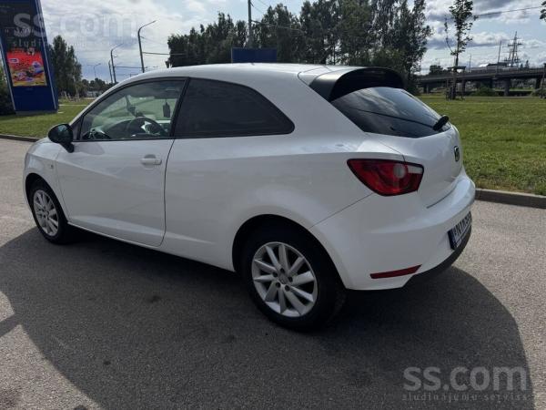 White SEAT Ibiza 2012 in Riga, with an engine capacity of 1.20 L and mileage of 273 thousand km for 2700 €, photo 6 on AUTOMOTO.COM.LV