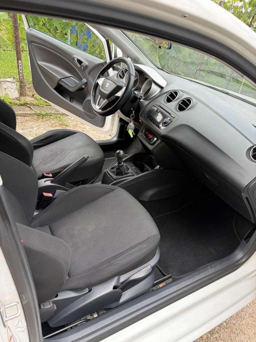 Balts SEAT Ibiza 2008 Jonava, ar dzinēja tilpumu 1.90 L un nobraukumu 325 tūkst. km par 2400 €, foto 9 vietnē AUTOMOTO.COM.LV