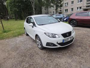 White SEAT Ibiza 2008 in Kaunas, with an engine capacity of 1.60 L and mileage of 193 thousand km for 1000 €, photo 3 on AUTOMOTO.COM.LV