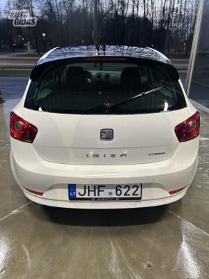White SEAT Ibiza 2009 in Kaunas, with an engine capacity of 1.40 L and mileage of 230 thousand km for 1150 €, photo 7 on AUTOMOTO.COM.LV