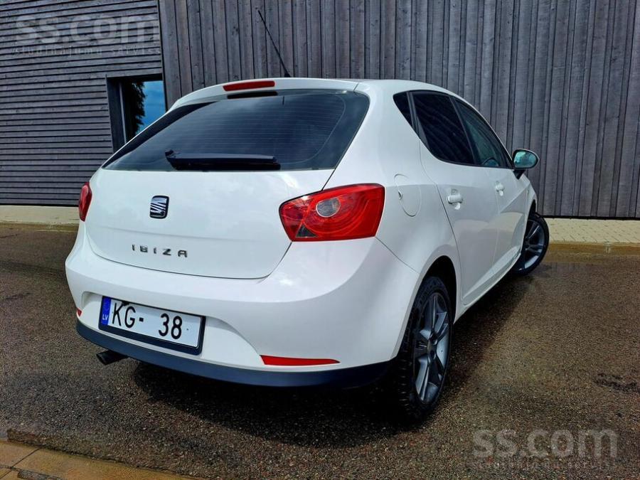 Balts SEAT Ibiza 2009 Tukums, ar dzinēja tilpumu 1.90 L un nobraukumu 279 tūkst. km par 3350 €, foto 5 vietnē AUTOMOTO.COM.LV