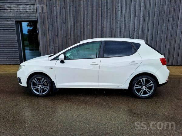 Balts SEAT Ibiza 2009 Tukums, ar dzinēja tilpumu 1.90 L un nobraukumu 279 tūkst. km par 3350 €, foto 5 vietnē AUTOMOTO.COM.LV