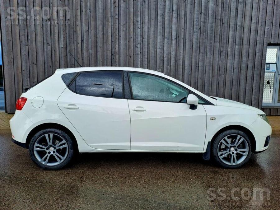Balts SEAT Ibiza 2009 Tukums, ar dzinēja tilpumu 1.90 L un nobraukumu 279 tūkst. km par 3350 €, foto 7 vietnē AUTOMOTO.COM.LV