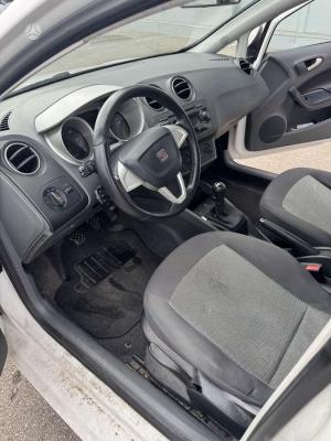 Balts SEAT Ibiza 2009 Viļņa, ar dzinēja tilpumu 1.60 L un nobraukumu 267 tūkst. km par 2100 €, foto 9 vietnē AUTOMOTO.COM.LV