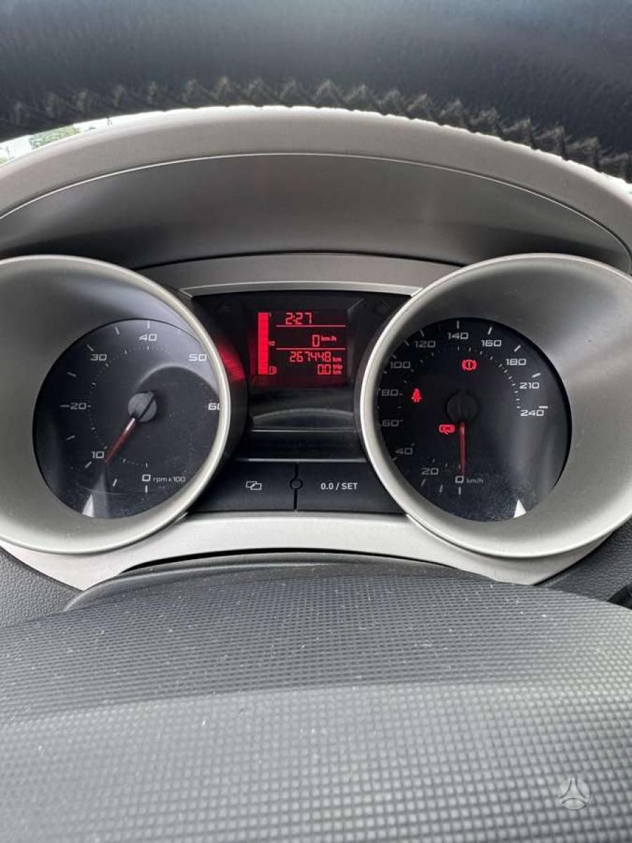 Balts SEAT Ibiza 2009 Viļņa, ar dzinēja tilpumu 1.60 L un nobraukumu 267 tūkst. km par 2100 €, foto 10 vietnē AUTOMOTO.COM.LV