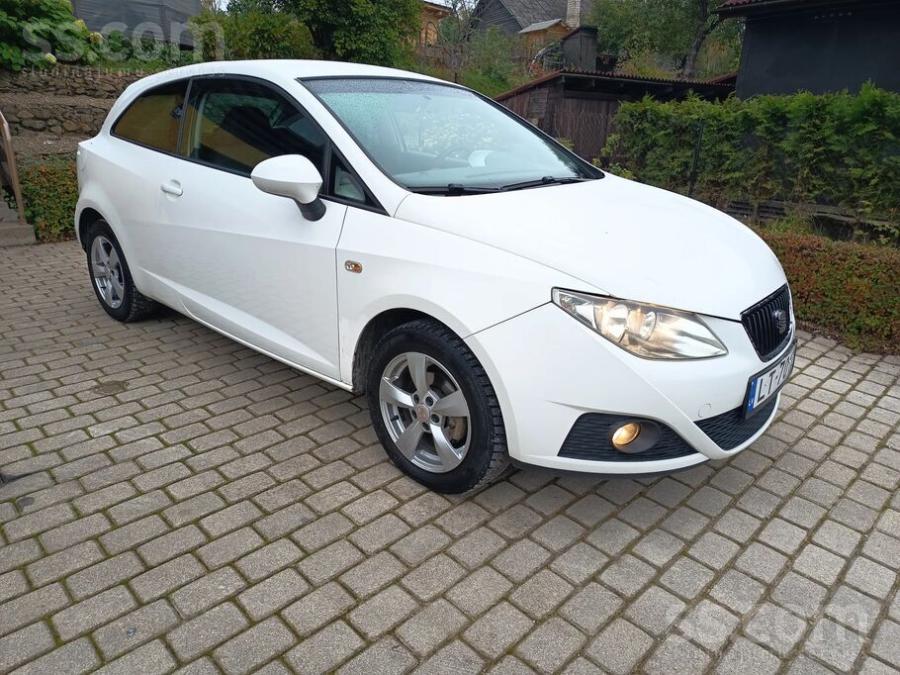 Balts SEAT Ibiza 2009 Ogre, ar dzinēja tilpumu 1.40 L un nobraukumu 264 tūkst. km par 2100 €, foto 3 vietnē AUTOMOTO.COM.LV