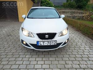 Balts SEAT Ibiza 2009 Ogre, ar dzinēja tilpumu 1.40 L un nobraukumu 264 tūkst. km par 2100 €, foto 4 vietnē AUTOMOTO.COM.LV