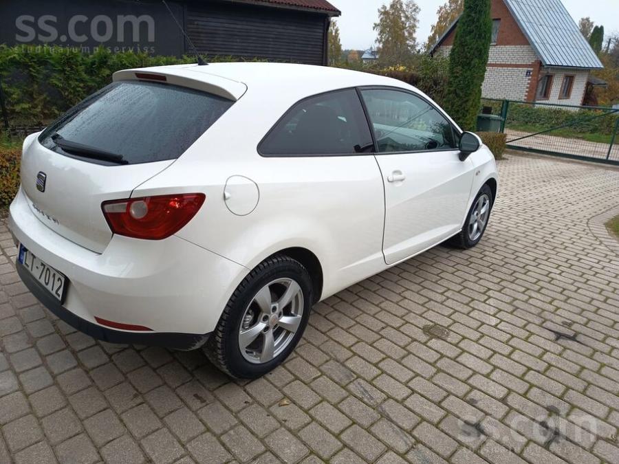 Balts SEAT Ibiza 2009 Ogre, ar dzinēja tilpumu 1.40 L un nobraukumu 264 tūkst. km par 2100 €, foto 5 vietnē AUTOMOTO.COM.LV