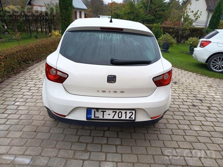 Balts SEAT Ibiza 2009 Ogre, ar dzinēja tilpumu 1.40 L un nobraukumu 264 tūkst. km par 2100 €, foto 6 vietnē AUTOMOTO.COM.LV