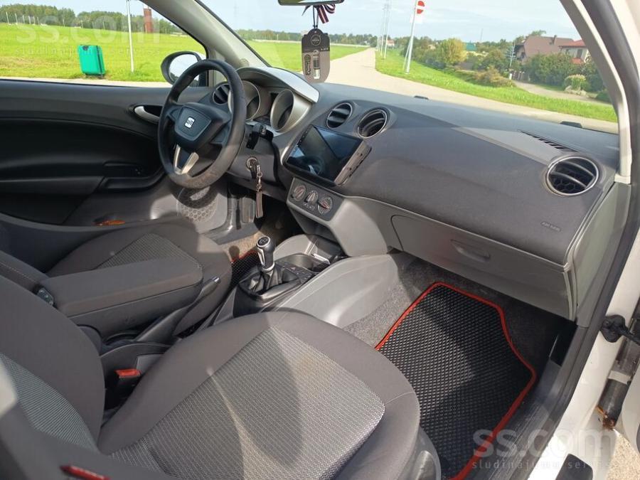Balts SEAT Ibiza 2009 Ogre, ar dzinēja tilpumu 1.40 L un nobraukumu 264 tūkst. km par 2100 €, foto 10 vietnē AUTOMOTO.COM.LV