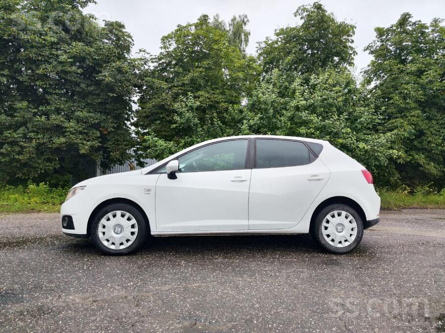Balts SEAT Ibiza 2010 Rīga, ar dzinēja tilpumu 1.60 L un nobraukumu 323 tūkst. km par 1900 €, foto 3 vietnē AUTOMOTO.COM.LV