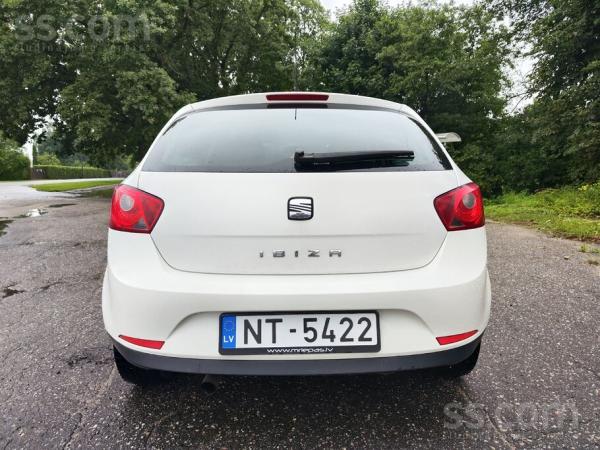 Balts SEAT Ibiza 2010 Rīga, ar dzinēja tilpumu 1.60 L un nobraukumu 323 tūkst. km par 1900 €, foto 5 vietnē AUTOMOTO.COM.LV