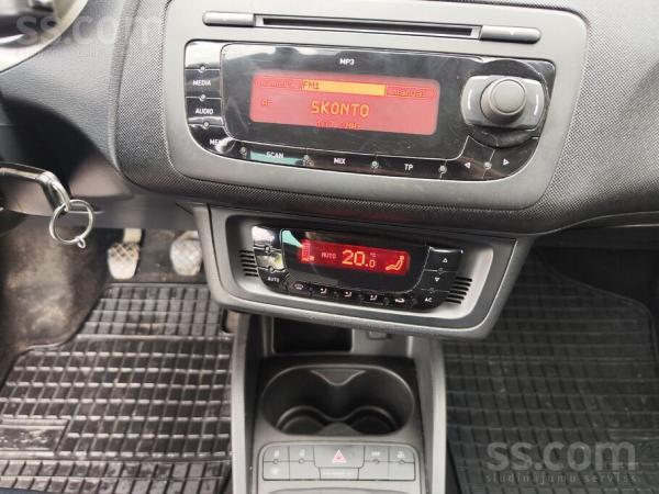 Balts SEAT Ibiza 2010 Rīga, ar dzinēja tilpumu 1.60 L un nobraukumu 323 tūkst. km par 1900 €, foto 7 vietnē AUTOMOTO.COM.LV