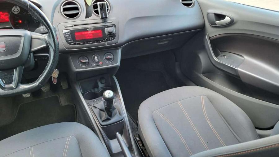 Balts SEAT Ibiza 2010 Marijampole, ar dzinēja tilpumu 1.20 L un nobraukumu 172 tūkst. km par 2300 €, foto 11 vietnē AUTOMOTO.COM.LV