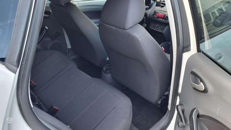 Balts SEAT Ibiza 2010 Marijampole, ar dzinēja tilpumu 1.20 L un nobraukumu 172 tūkst. km par 2300 €, foto 15 vietnē AUTOMOTO.COM.LV
