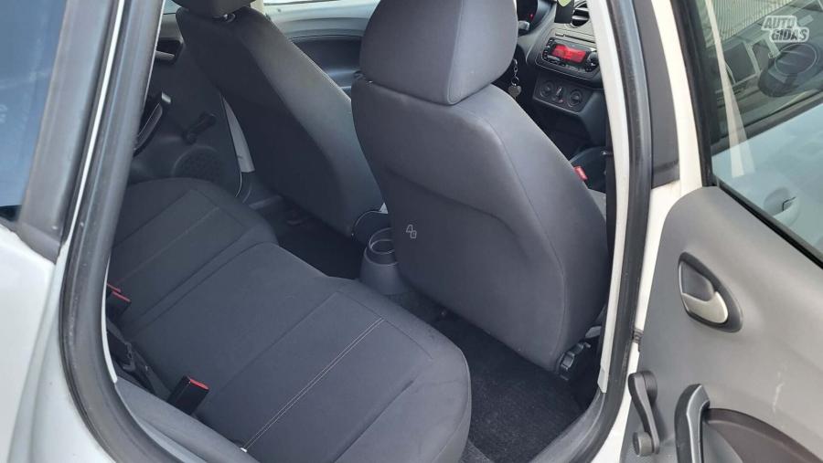 White SEAT Ibiza 2010 in Marijampole, with an engine capacity of 1.20 L and mileage of 171 thousand km for 1999 €, photo 15 on AUTOMOTO.COM.LV