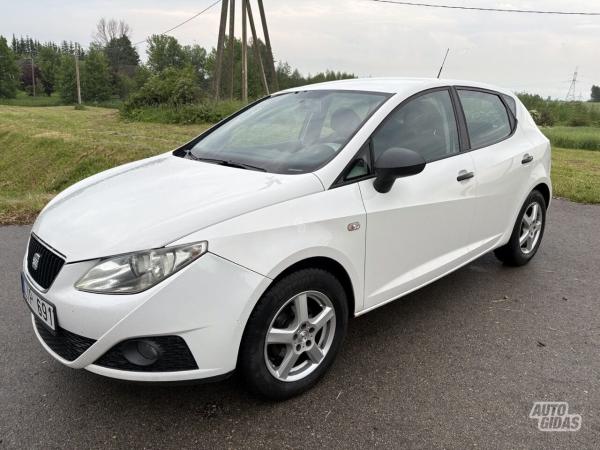 White SEAT Ibiza 2011 in Vilkaviskis, with an engine capacity of 1.40 L and mileage of 159 thousand km for 3850 €, photo 3 on AUTOMOTO.COM.LV