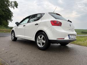 White SEAT Ibiza 2011 in Vilkaviskis, with an engine capacity of 1.40 L and mileage of 159 thousand km for 3850 €, photo 5 on AUTOMOTO.COM.LV