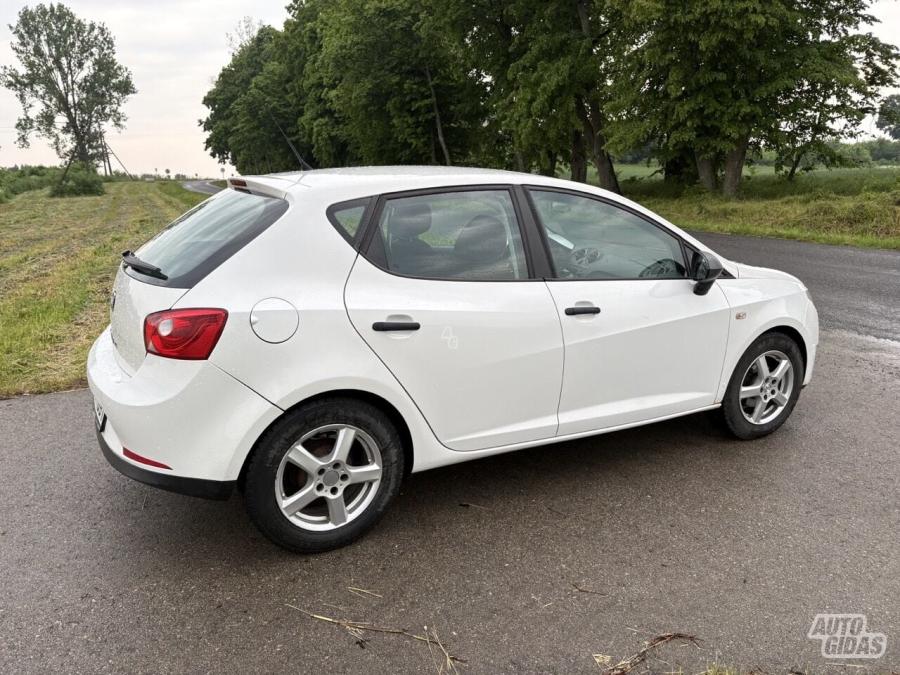White SEAT Ibiza 2011 in Vilkaviskis, with an engine capacity of 1.40 L and mileage of 159 thousand km for 3850 €, photo 7 on AUTOMOTO.COM.LV