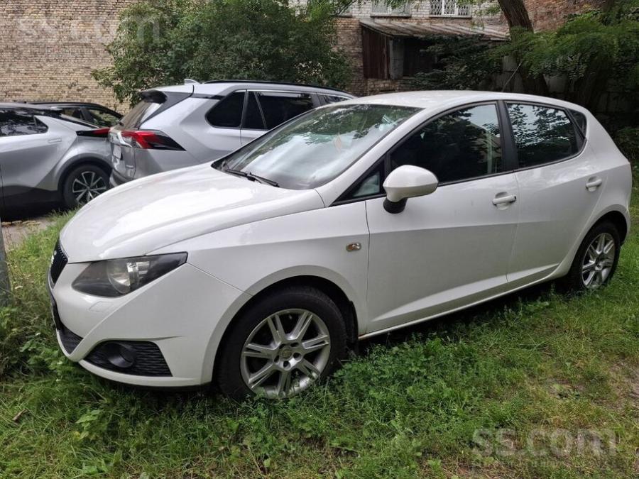 Balts SEAT Ibiza 2011 Rīga, ar dzinēja tilpumu 1.40 L un nobraukumu 141 tūkst. km par 4390 €, foto 1 vietnē AUTOMOTO.COM.LV