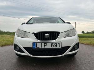 White SEAT Ibiza 2011 in Vilkaviskis, with an engine capacity of 1.39 L and mileage of 159 thousand km for 3100 €, photo 4 on AUTOMOTO.COM.LV