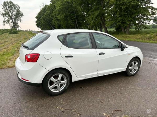Сеат Ибица 2011 в Вилкавишкис на AUTOMOTO.COM.LV Белый Сеат Ибица 2011 в Вилкавишкис, объемом двигателя 1.39 л и пробегом 159 тыс. км за 3100 €, фото 5 на AUTOMOTO.COM.LV