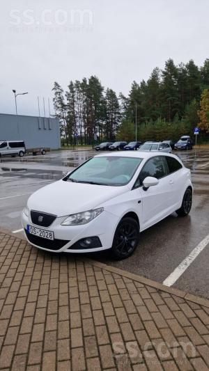 White SEAT Ibiza 2011 in Riga, with an engine capacity of 1.20 L and mileage of 364 thousand km for 1790 €, photo  on AUTOMOTO.COM.LV