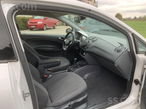 SEAT Ibiza 2011 RÄ«ga vietnÄ Balts SEAT Ibiza 2011 RÄ«ga, ar dzinÄja tilpumu 1.20 L un nobraukumu 364 tÅ«kst. km par 1790 ā¬, foto 8 vietnÄ AUTOMOTO.COM.LV