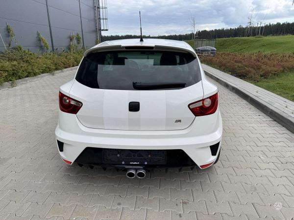 White SEAT Ibiza 2012 in Vilnius, with an engine capacity of 1.39 L and mileage of 230 thousand km for 5500 €, photo 7 on AUTOMOTO.COM.LV