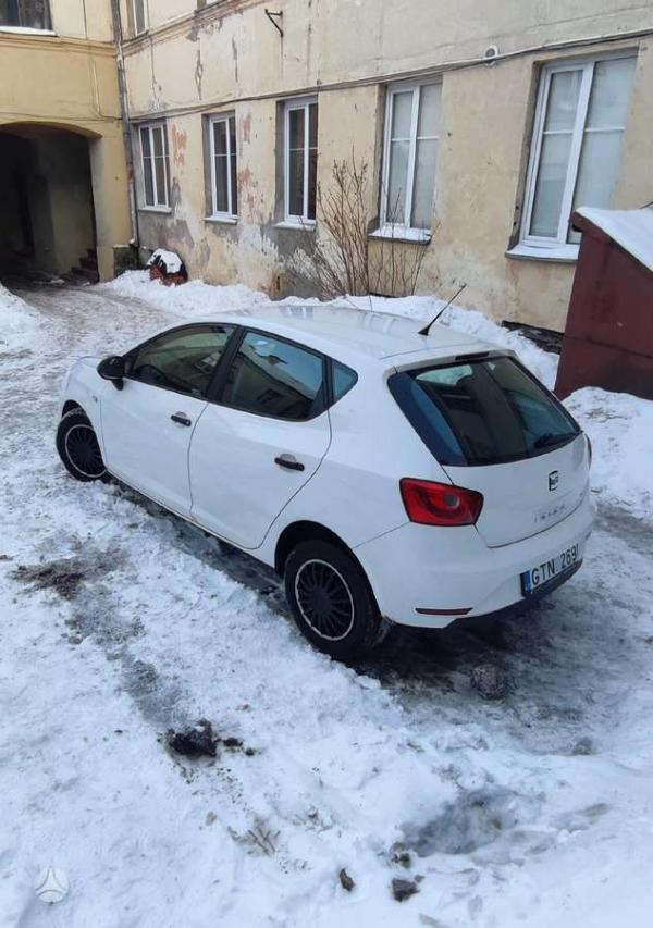 White SEAT Ibiza 2013 in Vilnius, with an engine capacity of 1.20 L and mileage of 265 thousand km for 2200 €, photo 7 on AUTOMOTO.COM.LV