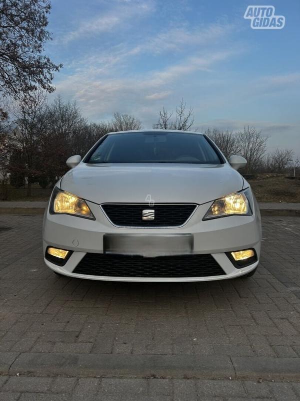 White SEAT Ibiza 2013 in Jonava, with an engine capacity of 1.60 L and mileage of 279 thousand km for 3100 €, photo 1 on AUTOMOTO.COM.LV