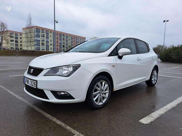 White SEAT Ibiza 2013 in Siauliai, with an engine capacity of 1.39 L and mileage of 205 thousand km for 2490 €, photo 3 on AUTOMOTO.COM.LV