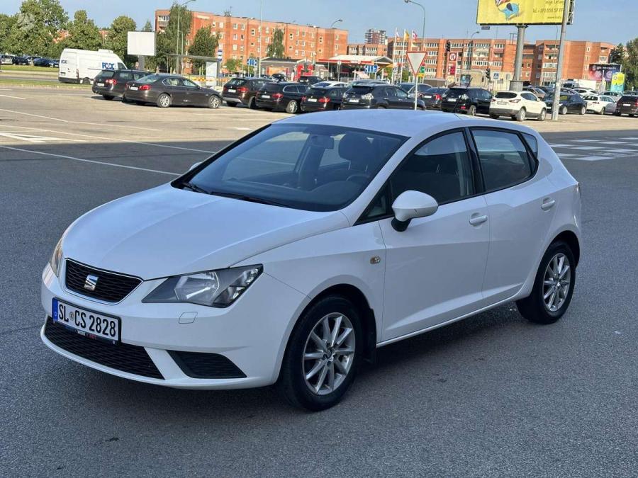 White SEAT Ibiza 2016 in Klaipeda, with an engine capacity of 1.20 L and mileage of 129 thousand km for 4999 €, photo 5 on AUTOMOTO.COM.LV
