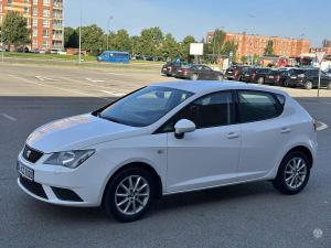 White SEAT Ibiza 2016 in Klaipeda, with an engine capacity of 1.20 L and mileage of 129 thousand km for 4999 €, photo 6 on AUTOMOTO.COM.LV