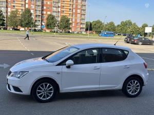 White SEAT Ibiza 2016 in Klaipeda, with an engine capacity of 1.20 L and mileage of 129 thousand km for 4999 €, photo 7 on AUTOMOTO.COM.LV