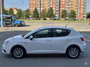 White SEAT Ibiza 2016 in Klaipeda, with an engine capacity of 1.20 L and mileage of 129 thousand km for 4999 €, photo 8 on AUTOMOTO.COM.LV