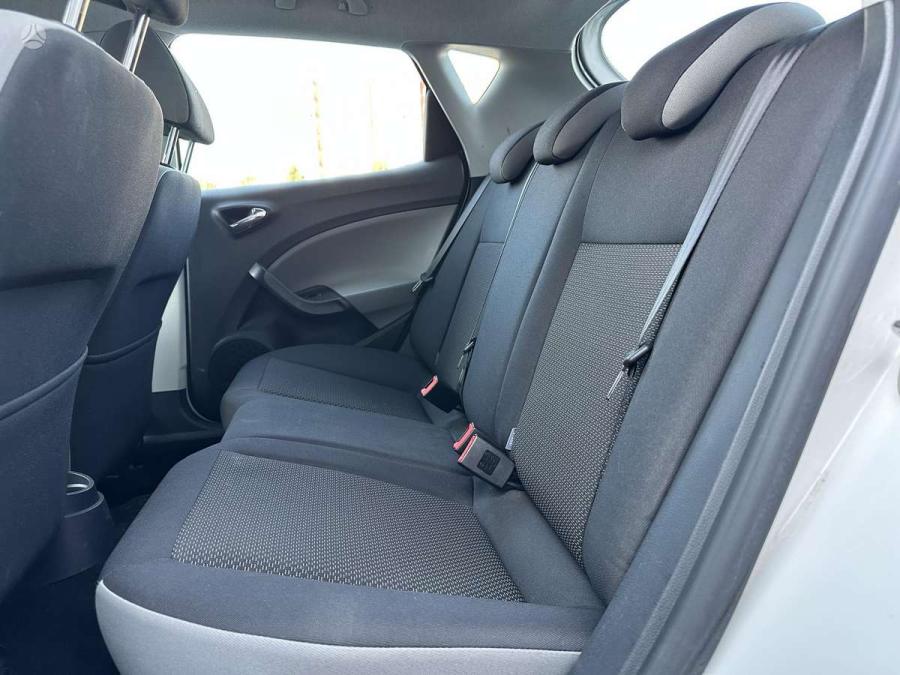 White SEAT Ibiza 2016 in Klaipeda, with an engine capacity of 1.20 L and mileage of 129 thousand km for 4999 €, photo 29 on AUTOMOTO.COM.LV