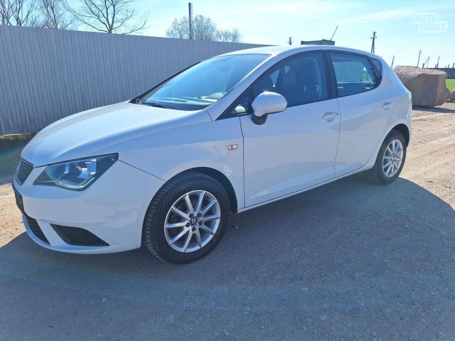 White SEAT Ibiza 2017 in Marijampole, with an engine capacity of 1.40 L and mileage of 146 thousand km for 5650 €, photo 1 on AUTOMOTO.COM.LV